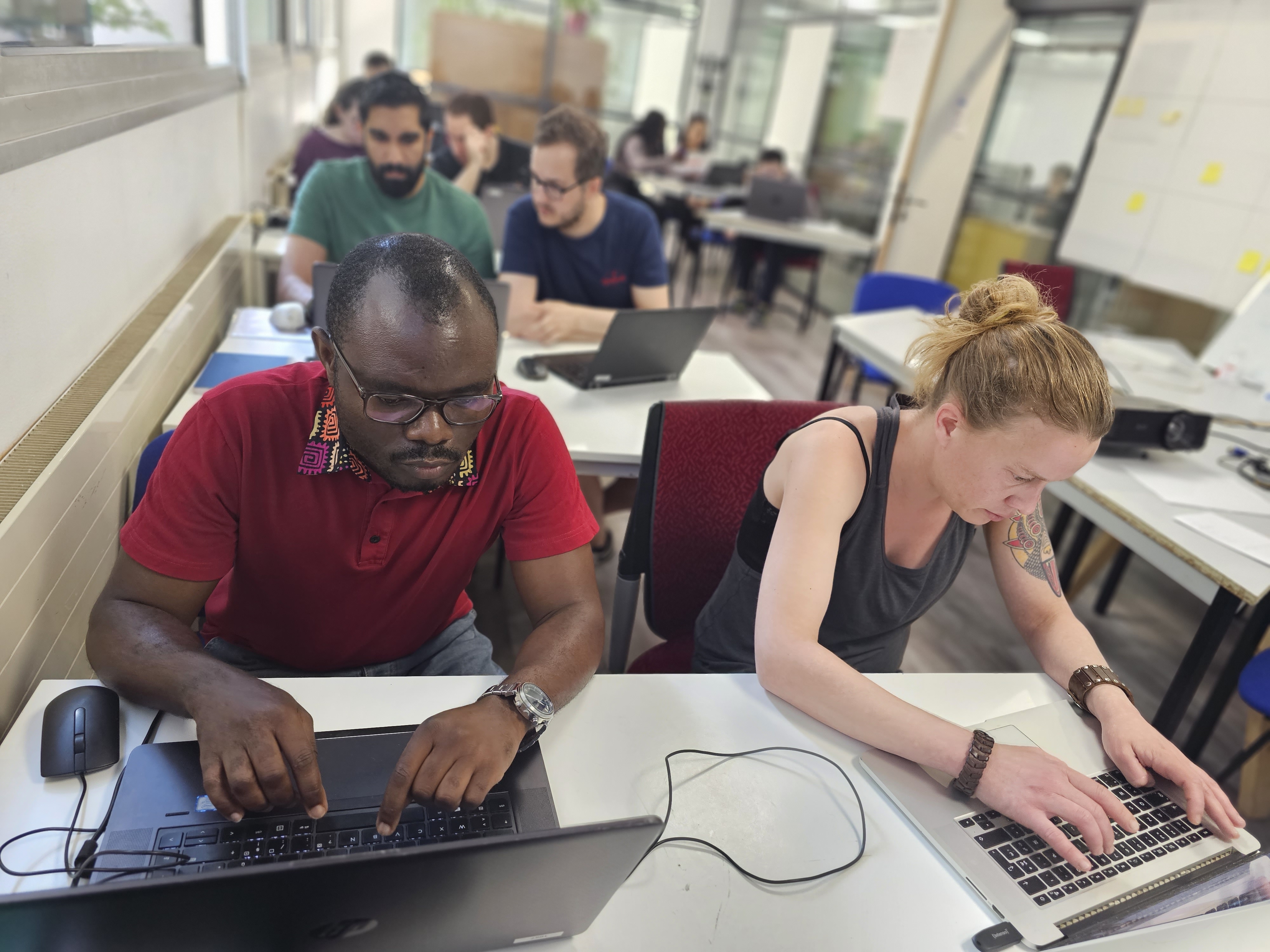 Partagez vos expériences auprès de personnes en formation TSSR | Vendredi